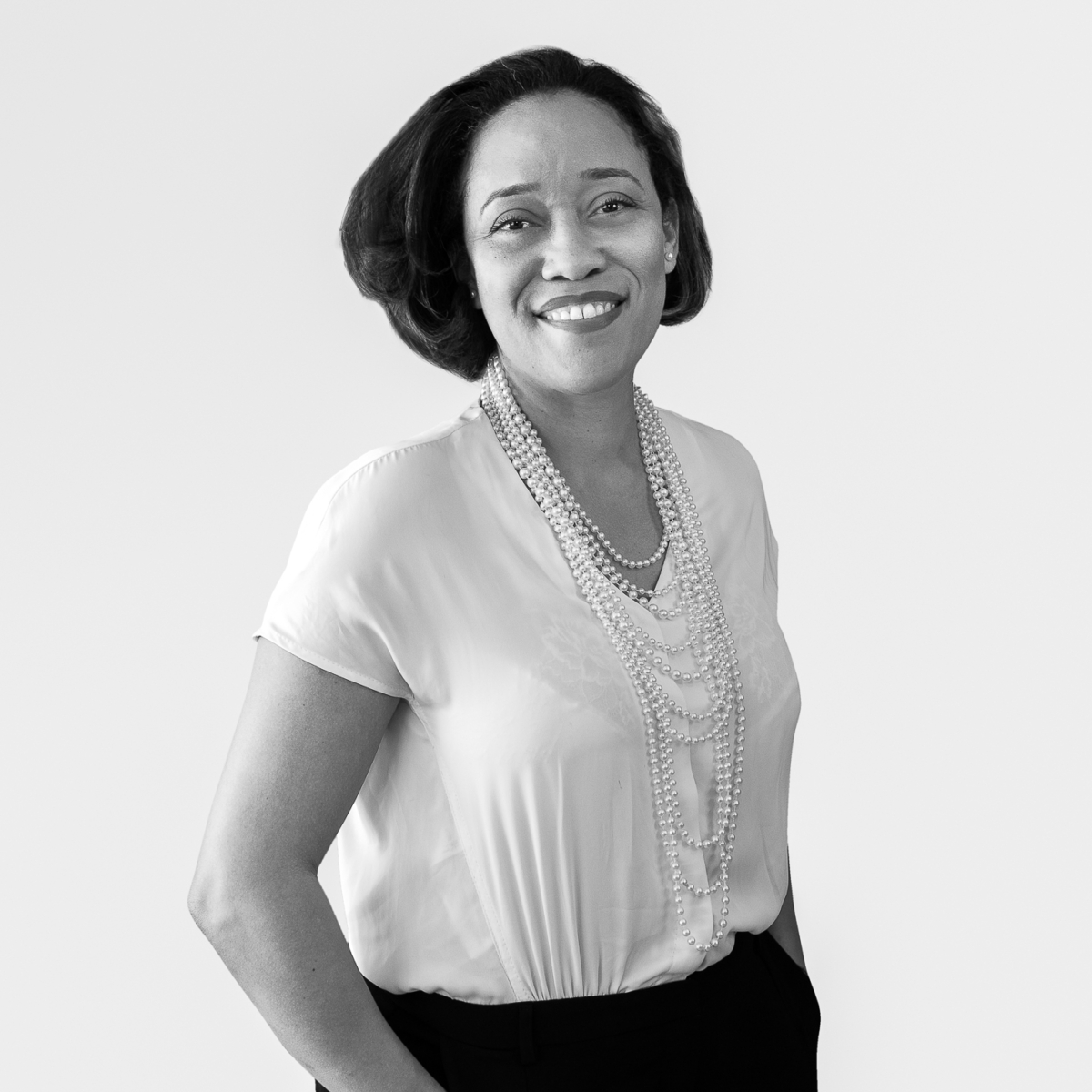 8 tips how to get the successful business portrait you deserve.